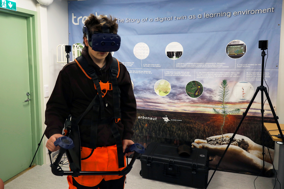 Tredussa opiskellaan raivaussahan käyttöä virtuaalisesti – Tredu ...